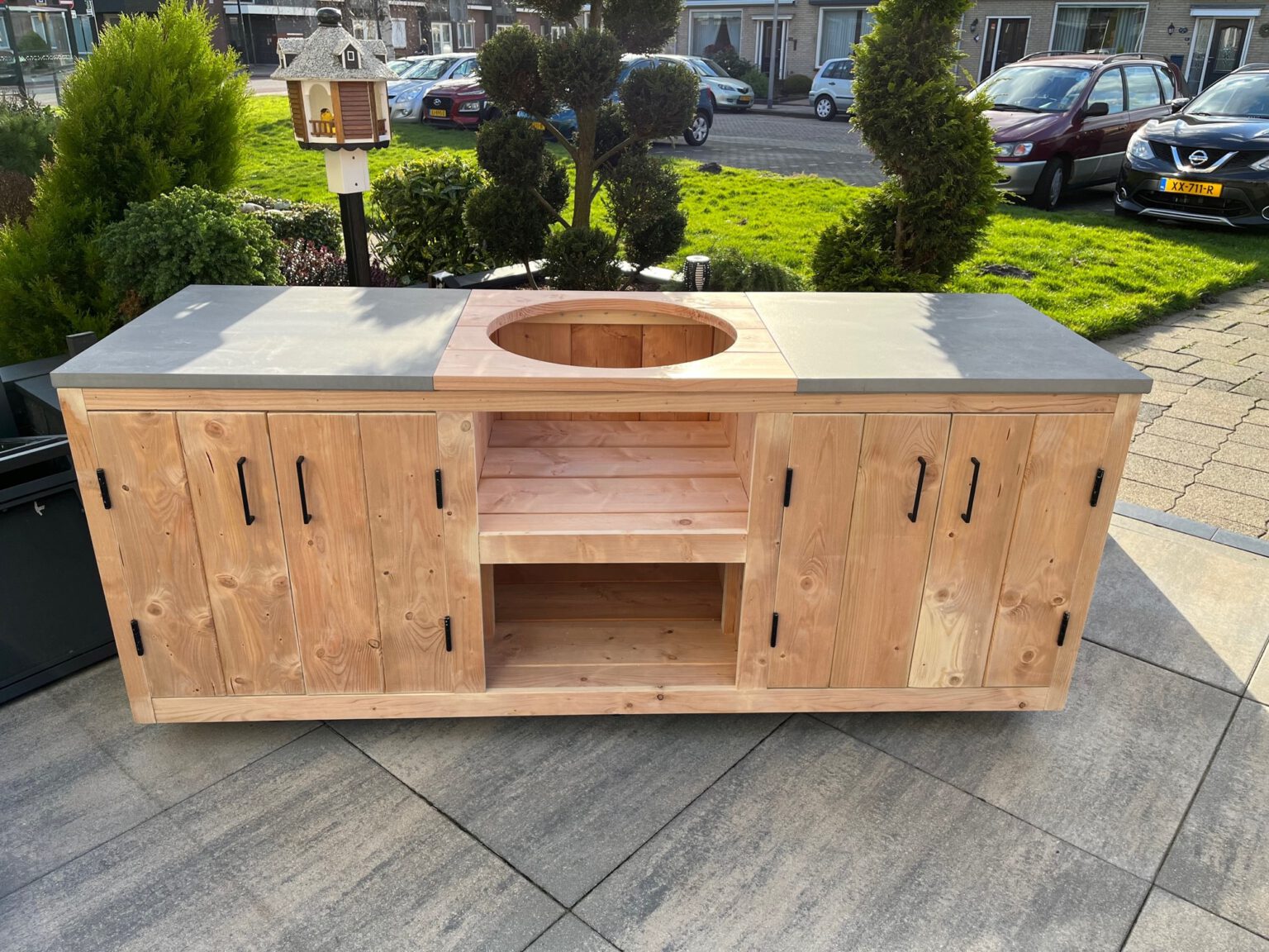 Uw Houten BBQ Tafel specialist uit Volendam